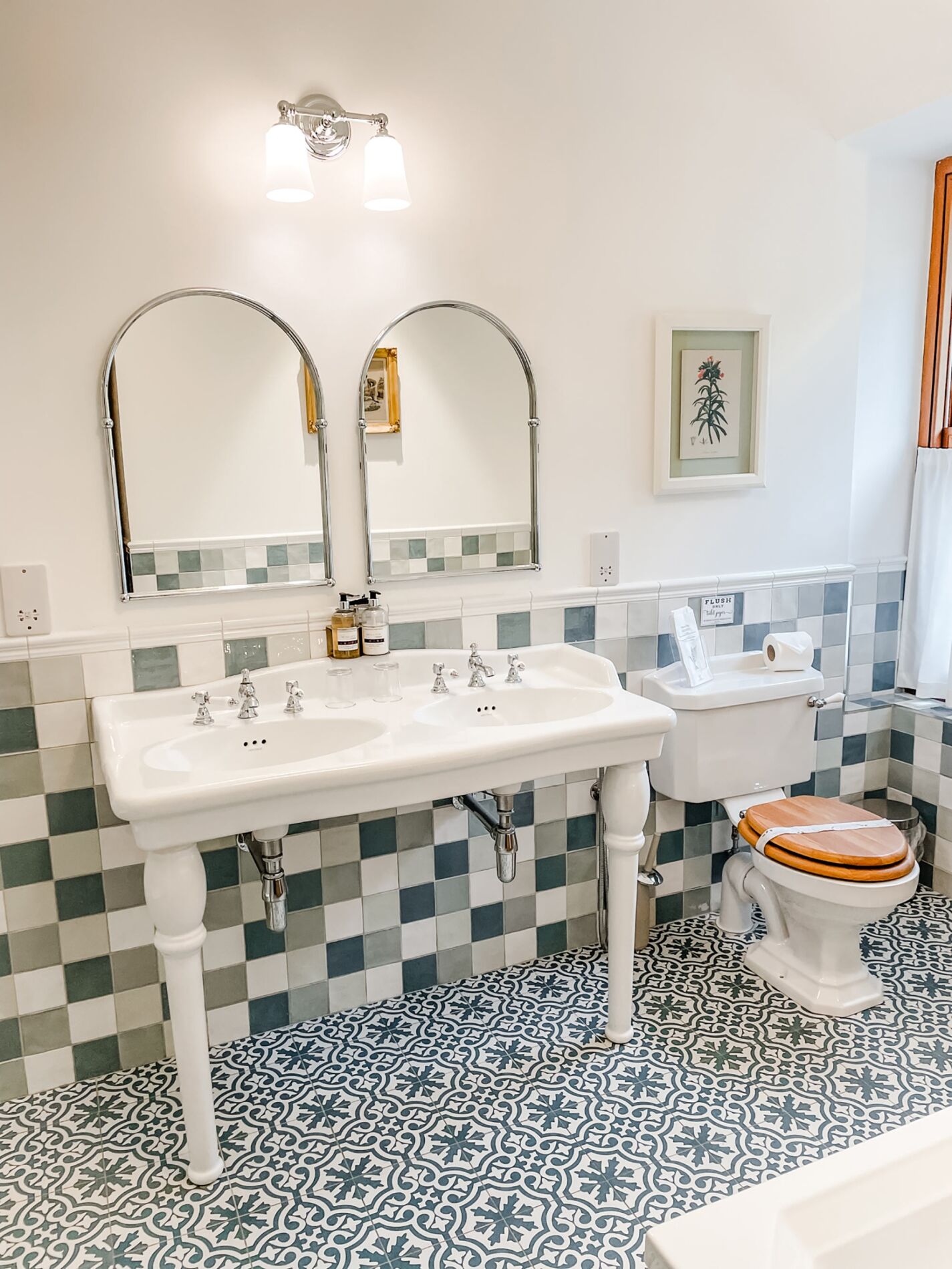 Whispering Pine Lodge: the best place to stay in the Highlands
